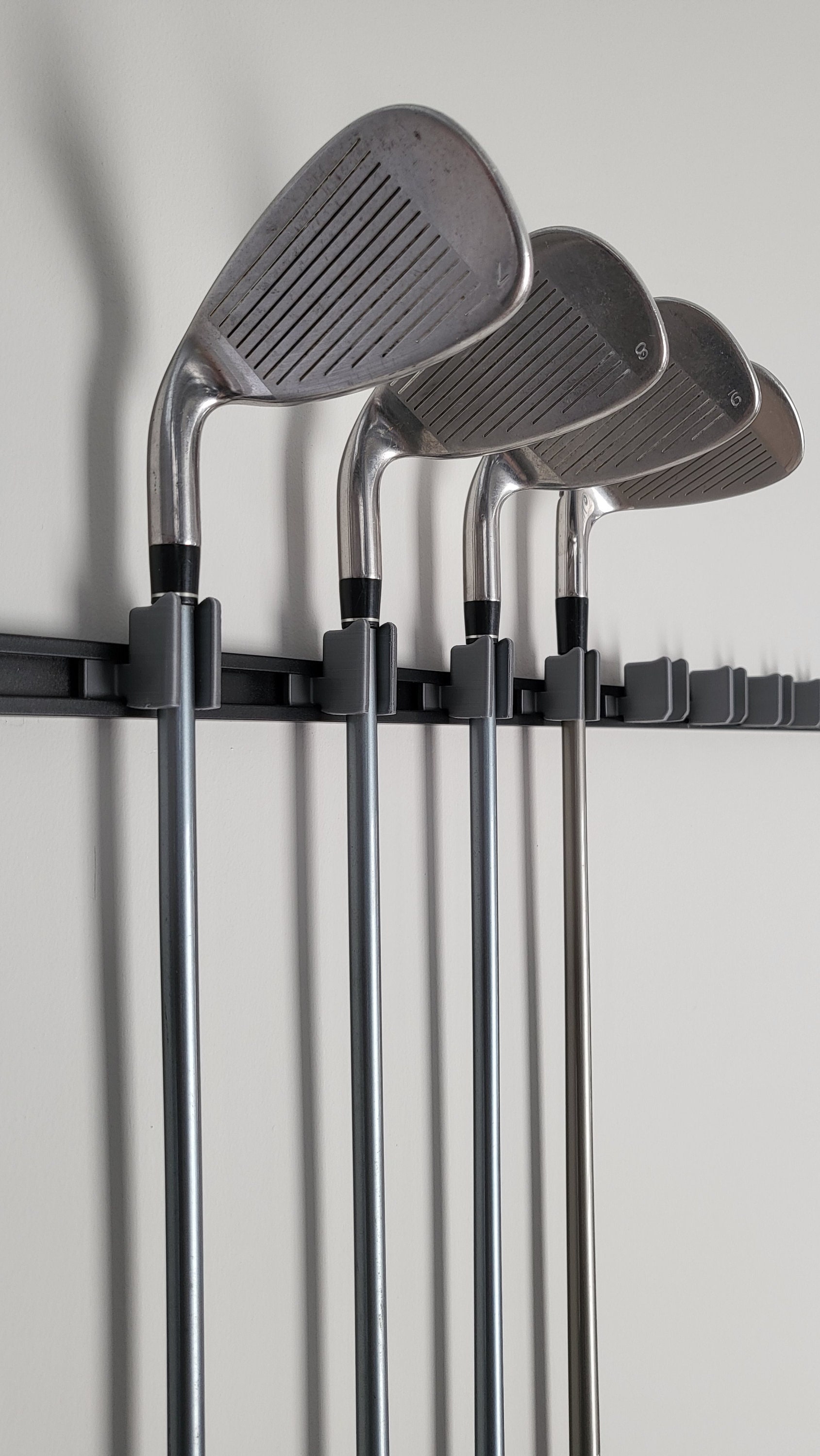 JINTECH3D Golf Club Wall Rack. Golf Club Wall Display. Golf Club Holder ...