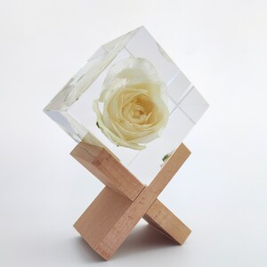 Real White Rose Cube, Forever Rose Crystals Keepsake, Resin Paperweight ...
