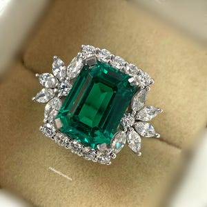 Luxury Emerald Antique Ring, Emerald Cut Emerald Good Bespoke ...