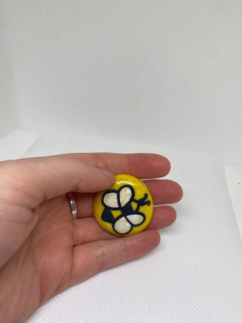 Bumble Bee Pocket Hug: Hand-painted Glass Fidget Pebble - Etsy