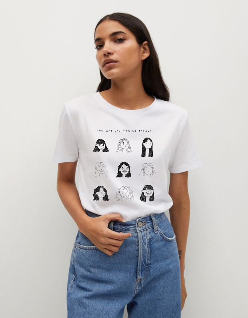 Chic Tee: Stylish Women's Vintage Graphic Shirt Trendy Retro Fashion ...