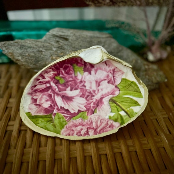 Handmade Decoupaged Clam Shell - Etsy