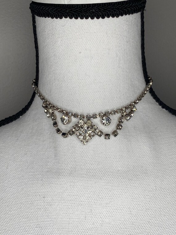 Vintage Art Deco Rhinestone Black Glass Necklace Scal… - Gem