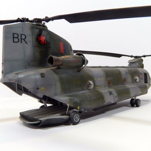 1/48 Scale Chinook - Scale Model Professionally Built to Order - Etsy
