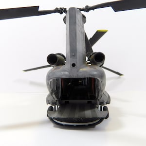 1/48 Scale Chinook - Scale Model Professionally Built to Order - Etsy