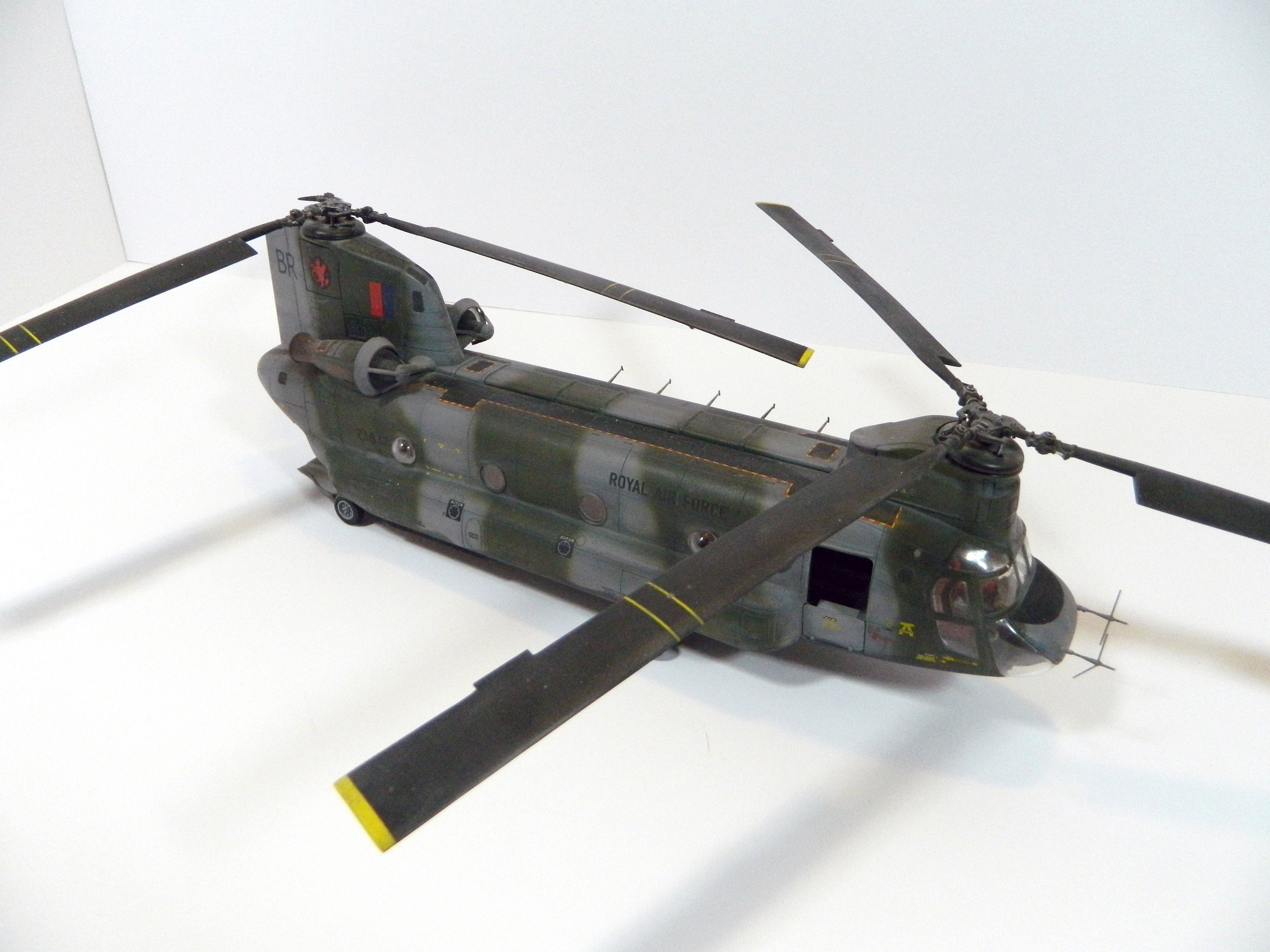 1/48 Scale Chinook - Scale Model Professionally Built to Order - Etsy