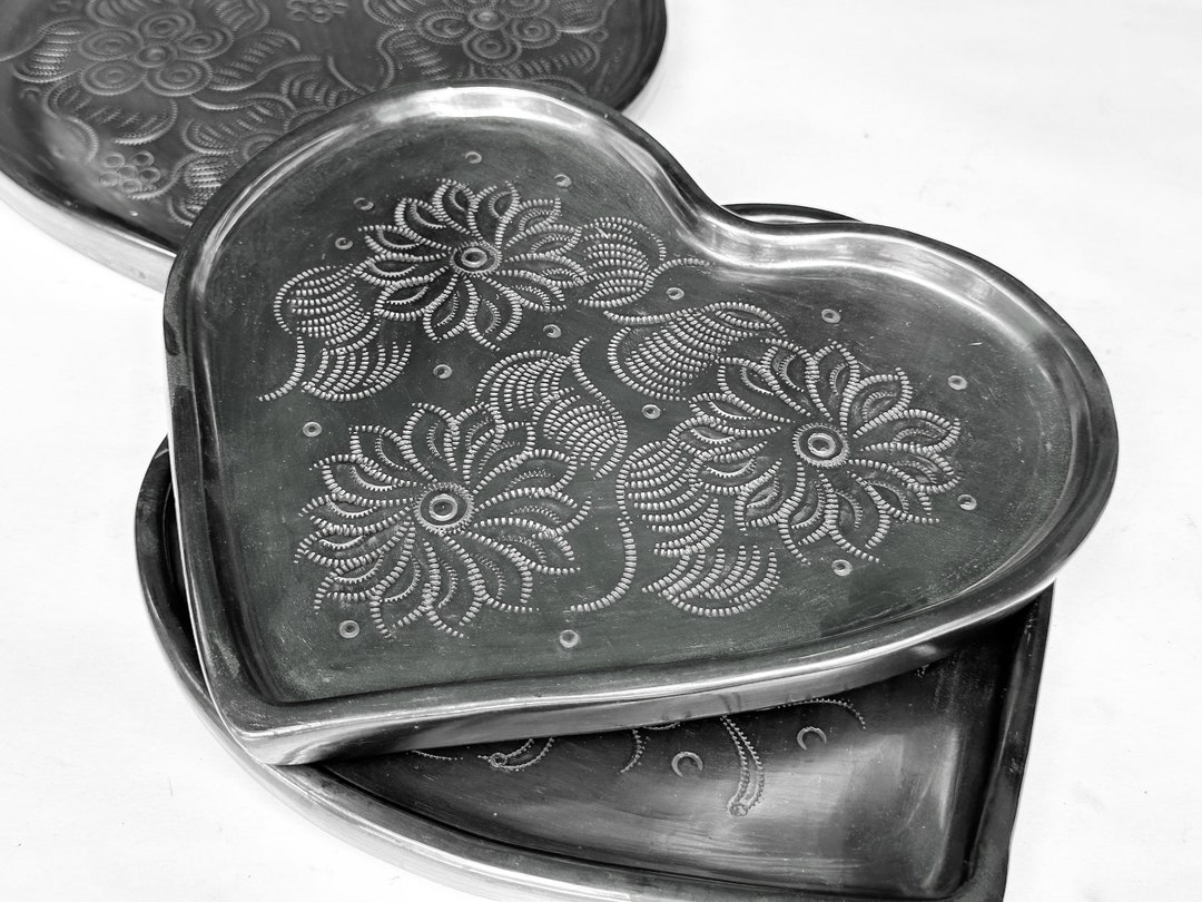 Large Heart Plates, Rustic Terracotta Plate, Black Clay Heart Tray With ...