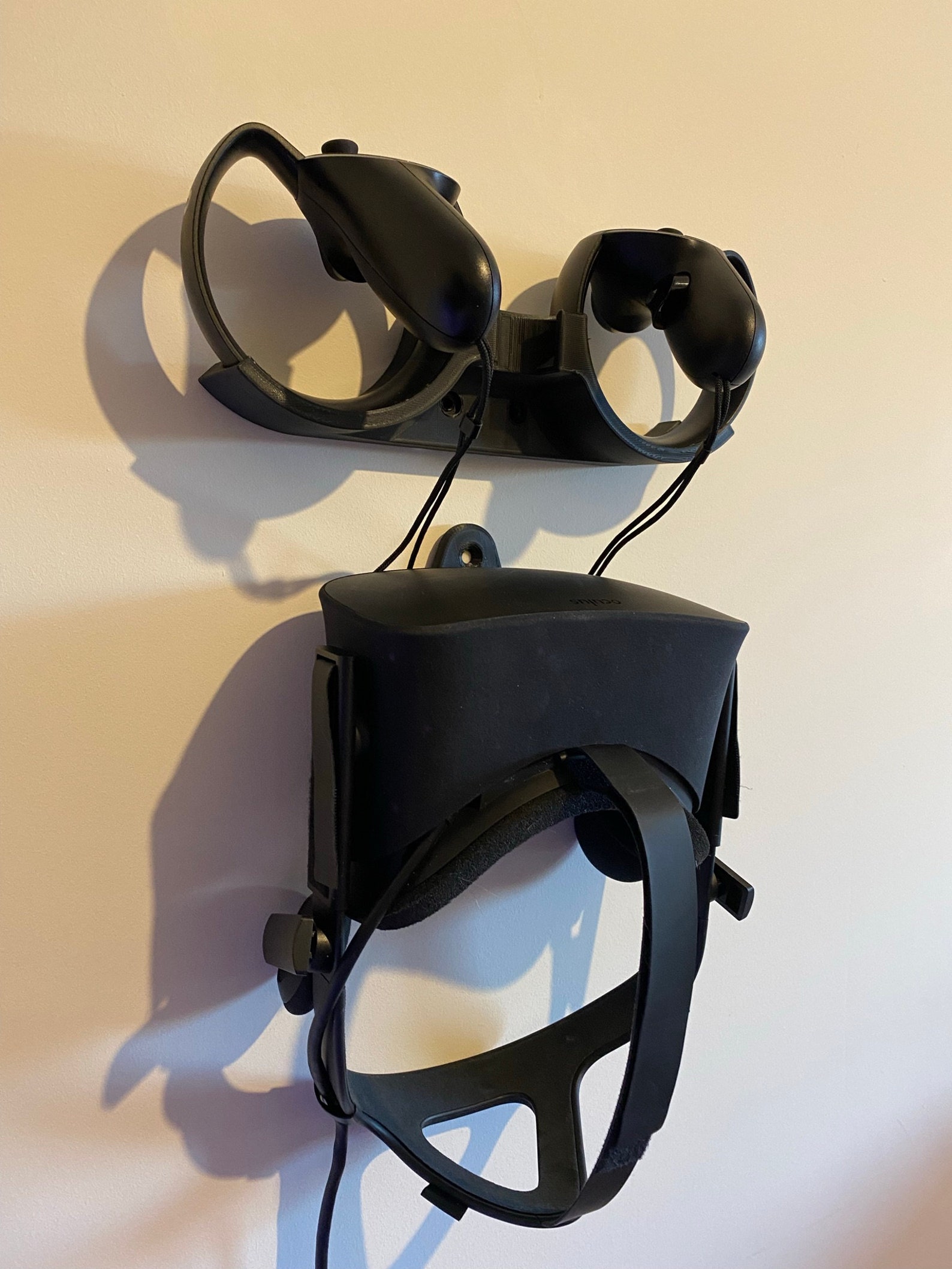Oculus Rift CV1 Headset & Controller Wall Mounts - Etsy