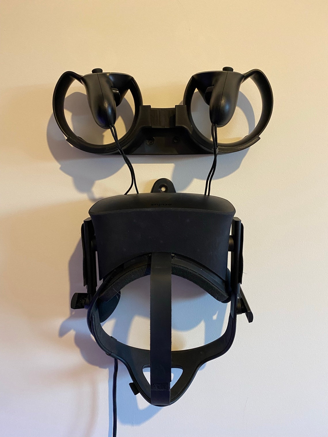 Oculus Rift CV1 Headset & Controller Wall Mounts - Etsy
