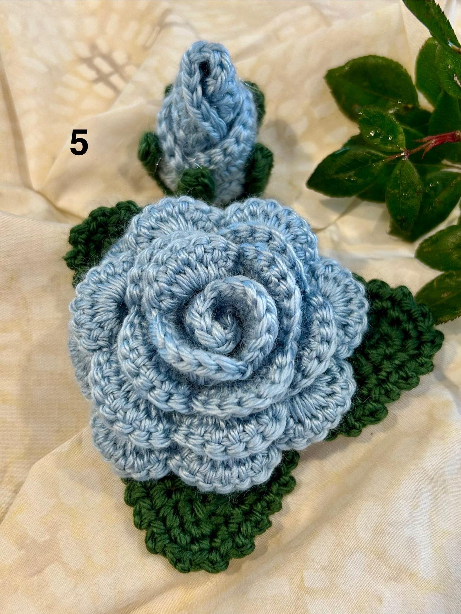Crochet Roses and Rosebuds | Bundle of 3 Blooms and 3 Rosebuds - Etsy