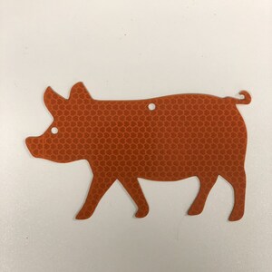 6 Inch Pig Outdoor Hanging Farm / Yard Art Prismatic Retro Reflective ...