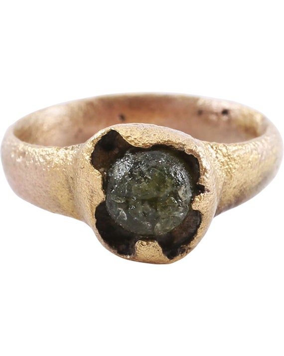 Medieval Fashion Ring, 1200-1450 AD. Size 4 1/2 - Gem