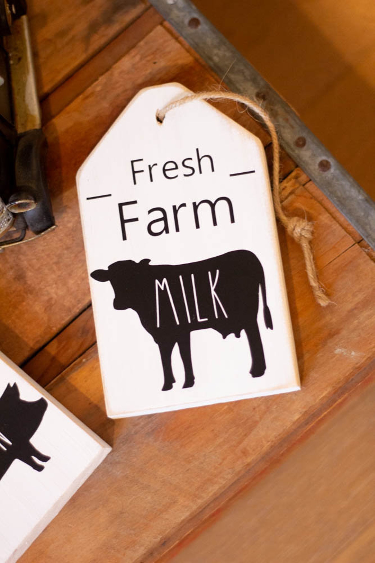 Wood Tag Sign / Farmhouse Style / Home Tier Tray Decor / Farm | Etsy