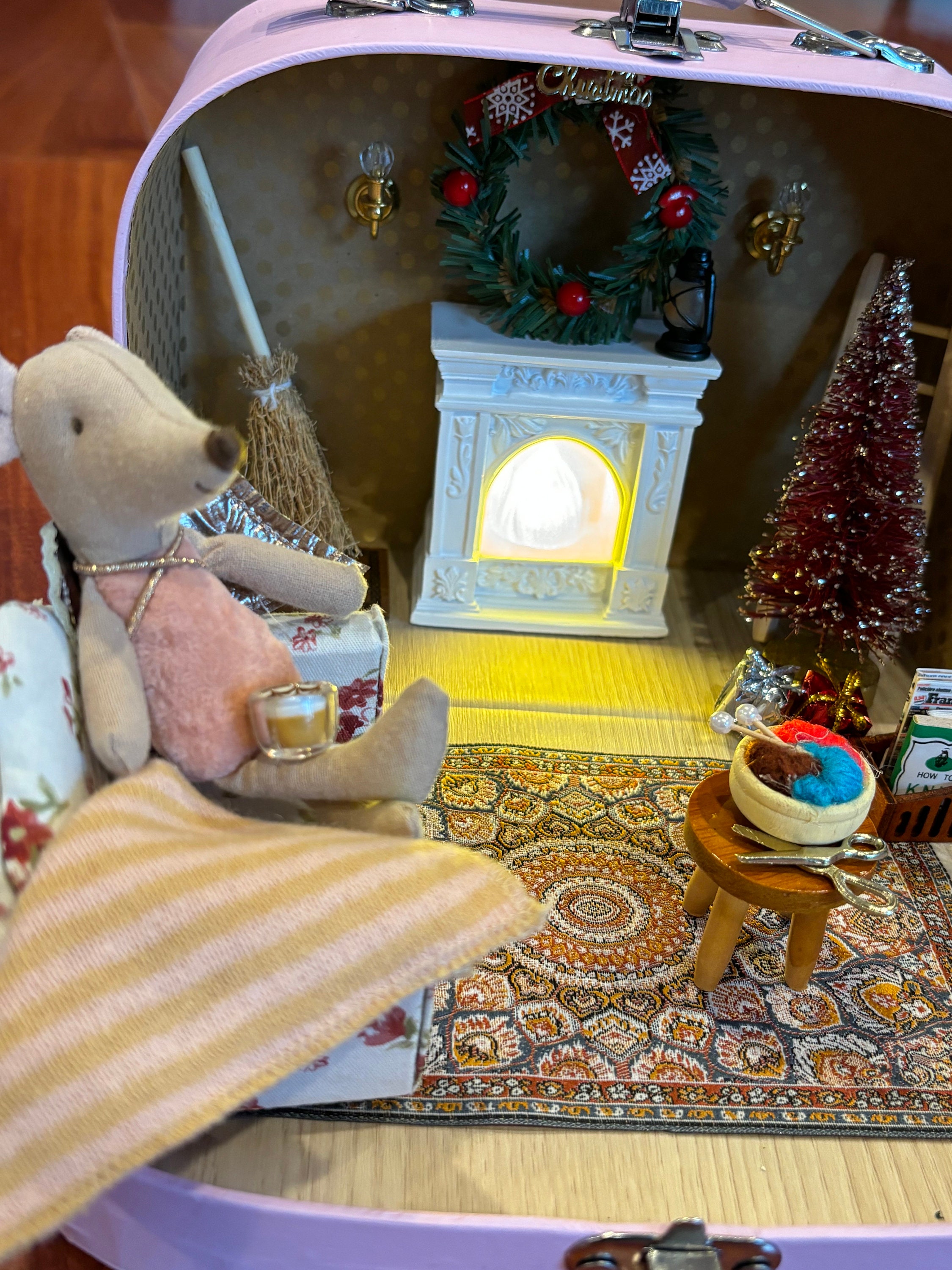 Small Dollhouse in a Suitcase, Miniature Furniture in 1:12 Scale ...