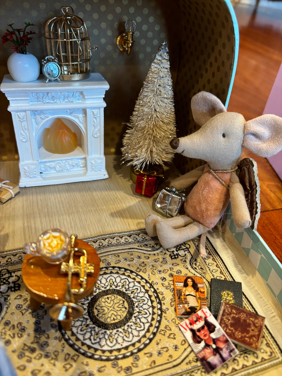 Small Dollhouse in a Suitcase, Miniature Furniture in 1:12 Scale ...