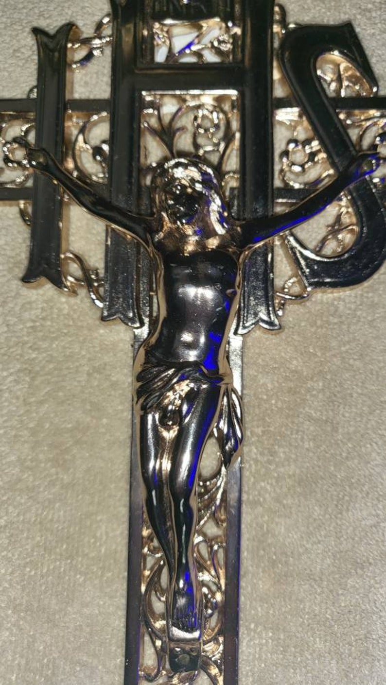 Beautiful Crucifix of Jesus - Etsy