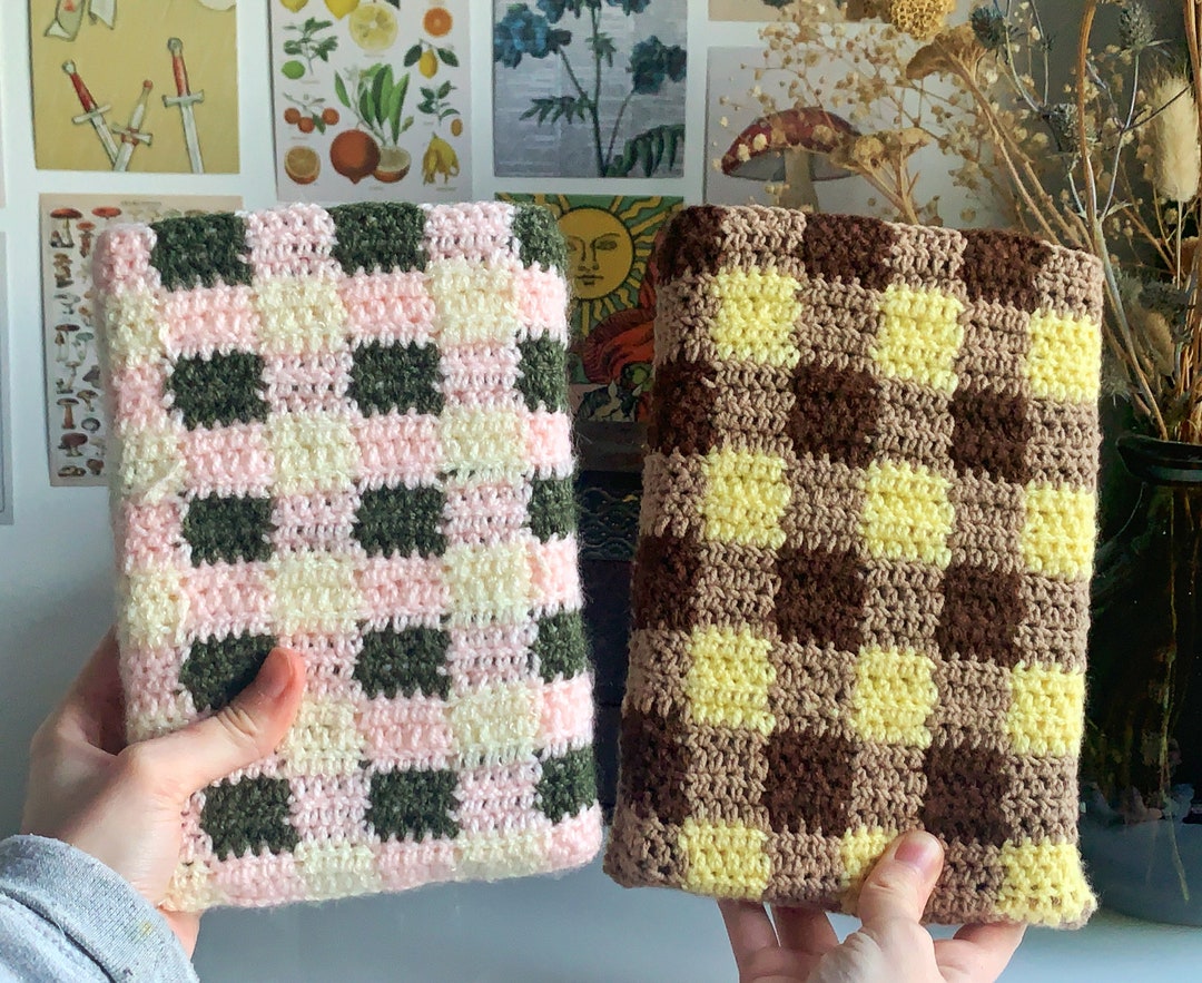 Crochet Gingham Book Sleeve, Cottagecore Book Covers, Crochet Book ...