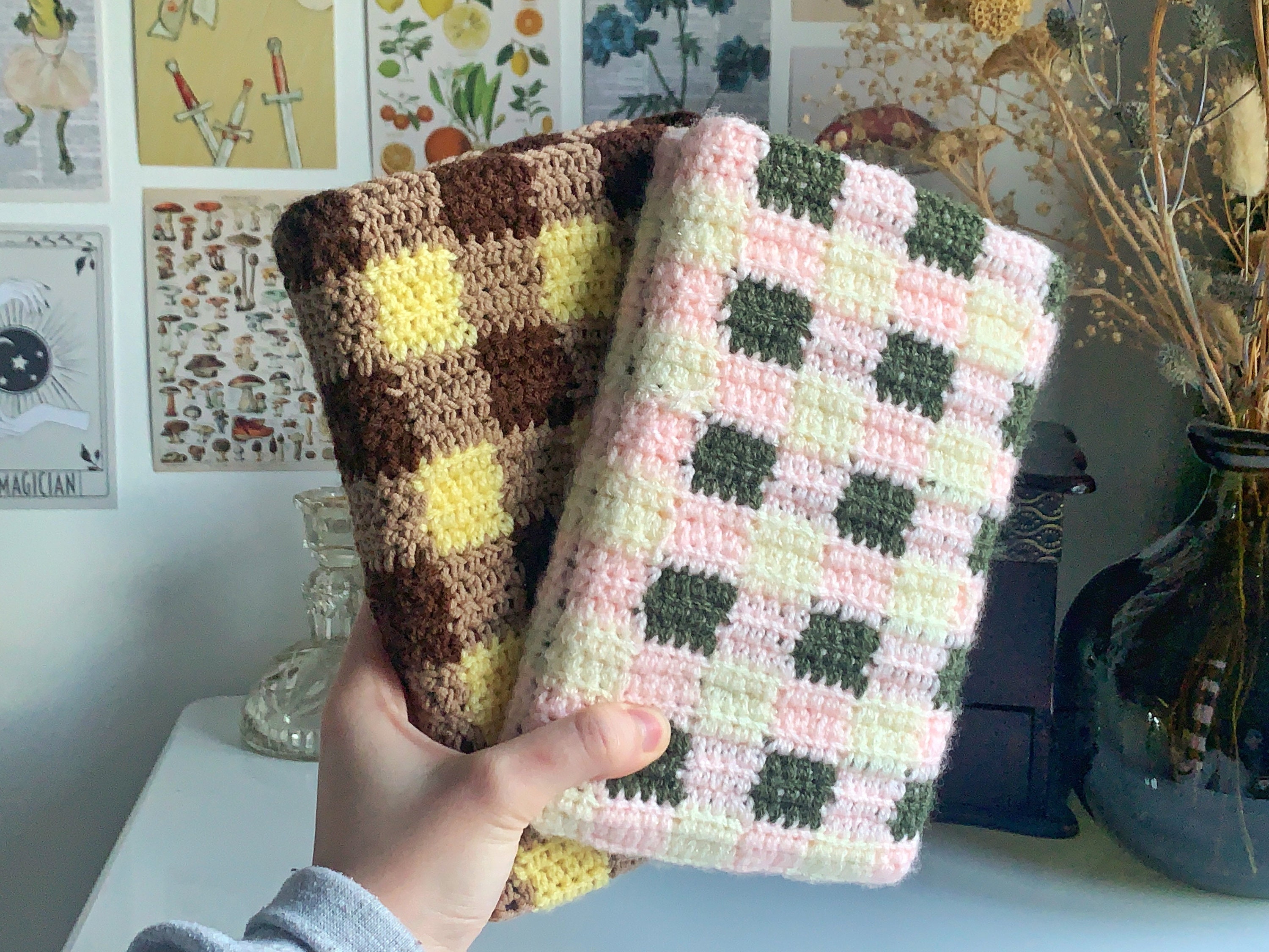 Crochet Gingham Book Sleeve, Cottagecore Book Covers, Crochet Book ...