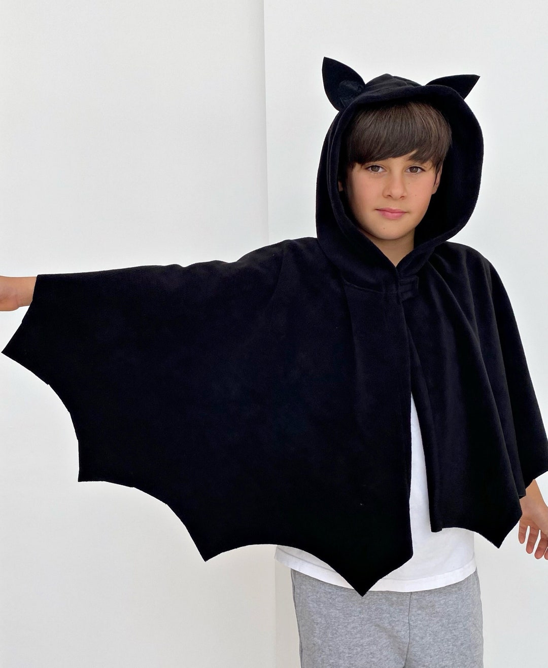 Kids' Halloween Bat Cape, Gothic Vampire Costume, Bat Wings Spooky Cape ...