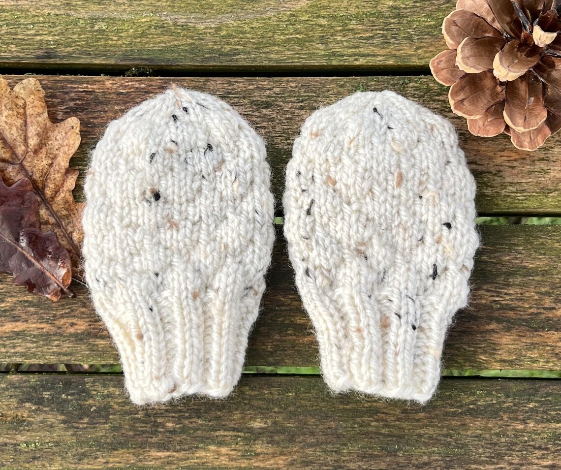 Knitting Pattern for Little Bump Newborn Hat and Mittens Set - Etsy