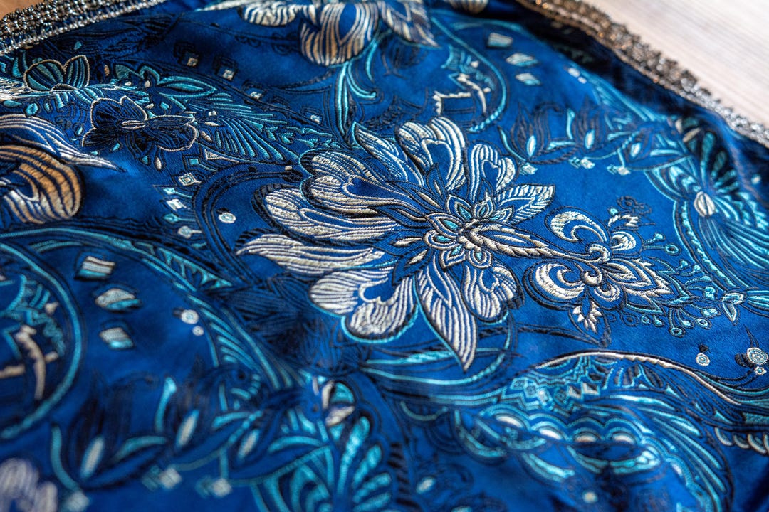 Vintage Blue & Silver Table Runner – Elegant Floral Textile, 26 X 70 Cm ...