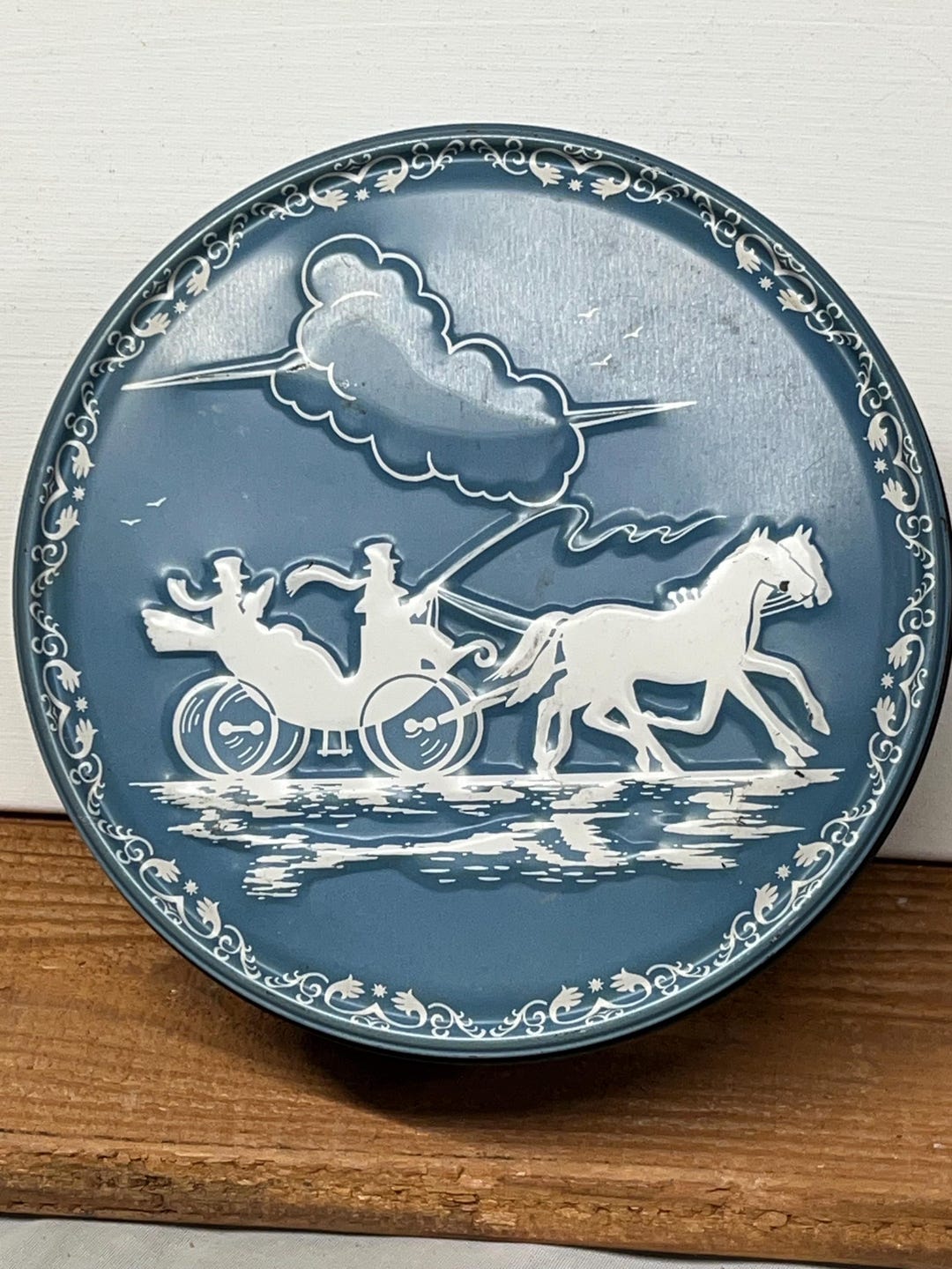 Vintage Embossed Horsedrawn Carriage Shirley Jean Fruitcake Tin Capitol ...