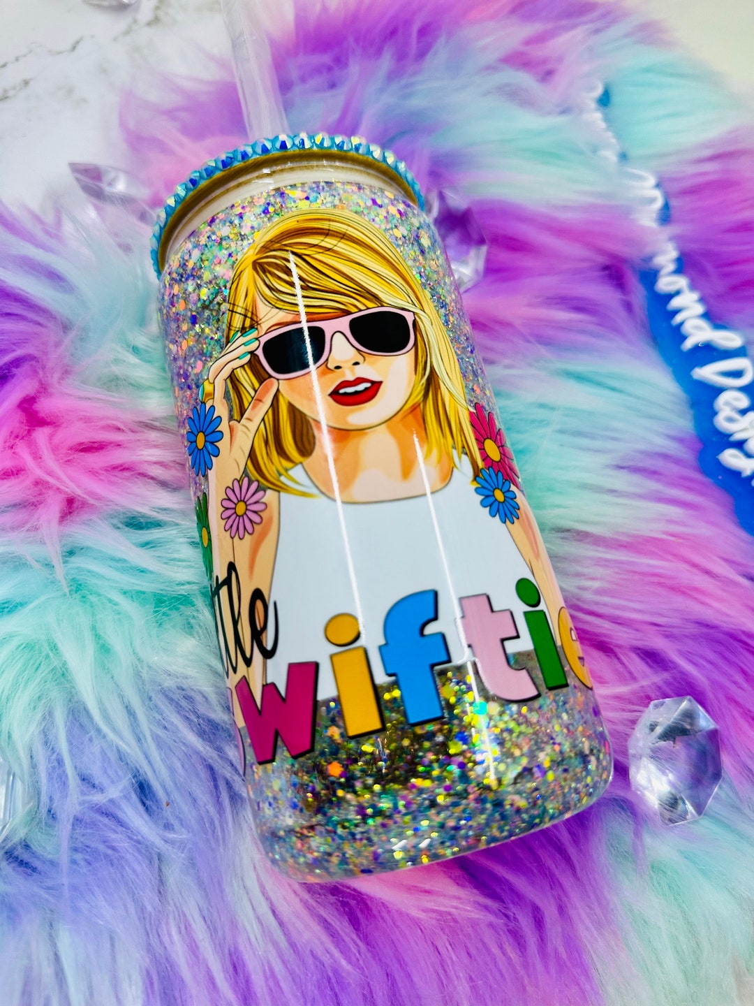 One-of-a-kind Taylor Swift Glitter Snowglobe Glass Can Tumbler Ideal ...