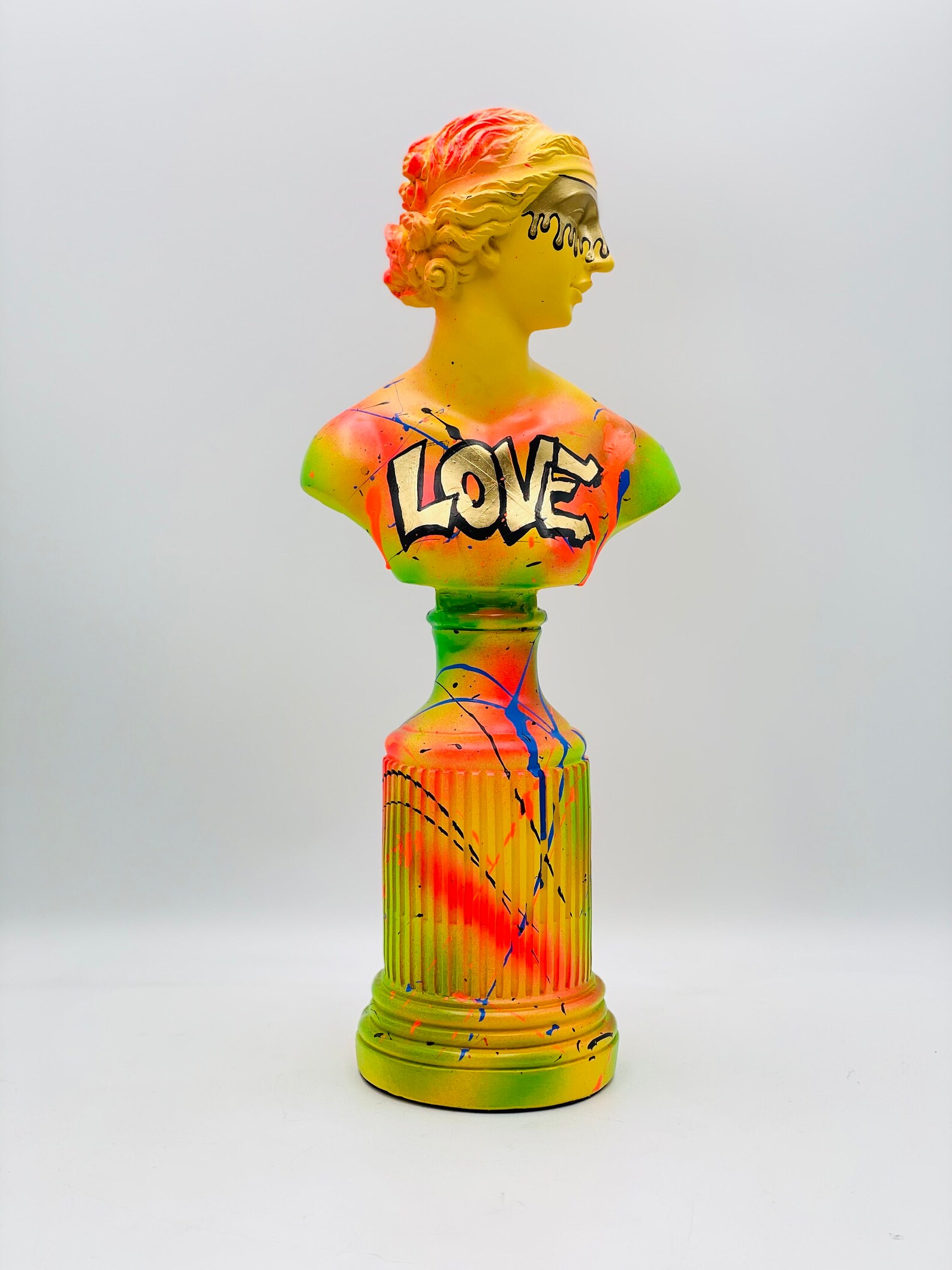 Pop Art Greek Goddess Statue, 17 Graffiti Art Large Woman Bust, LOVE ...