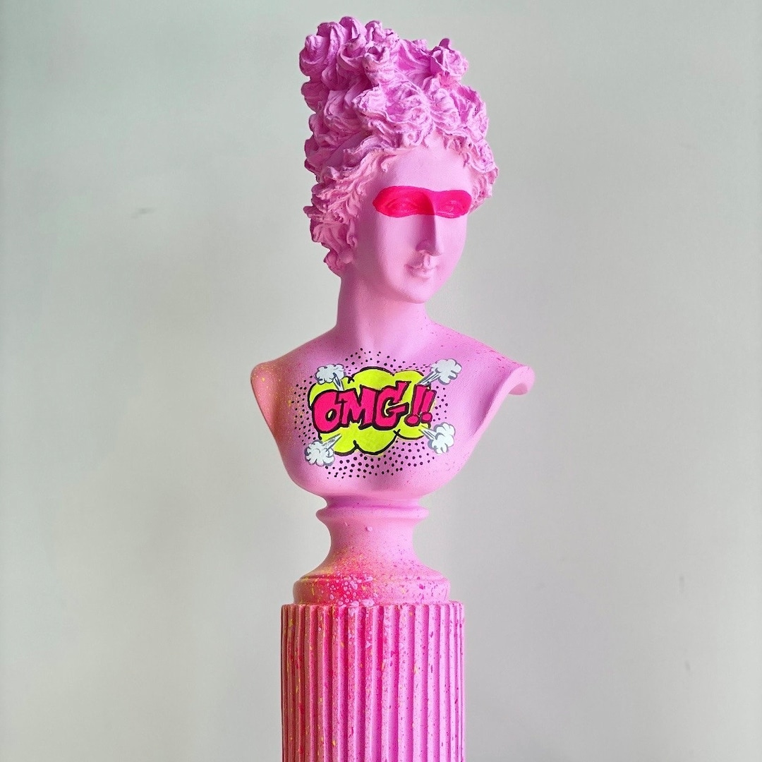 Pop Art OMG Design Lafayette Statue, Pink Sculpture Art, Aphrodite ...