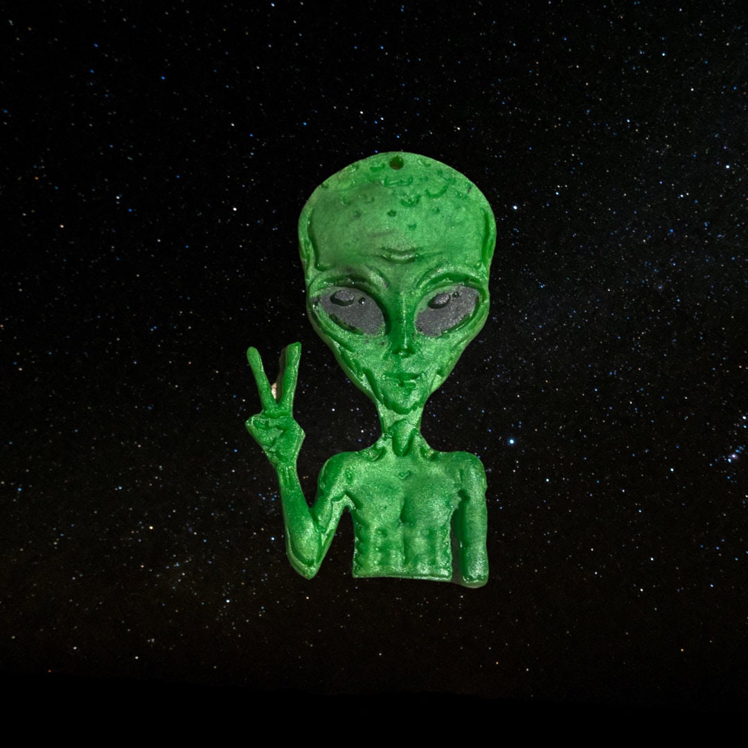 Alien Resin Keychain, Aliens, Ufo, Keychain, Peace, Spaceship, Peace ...
