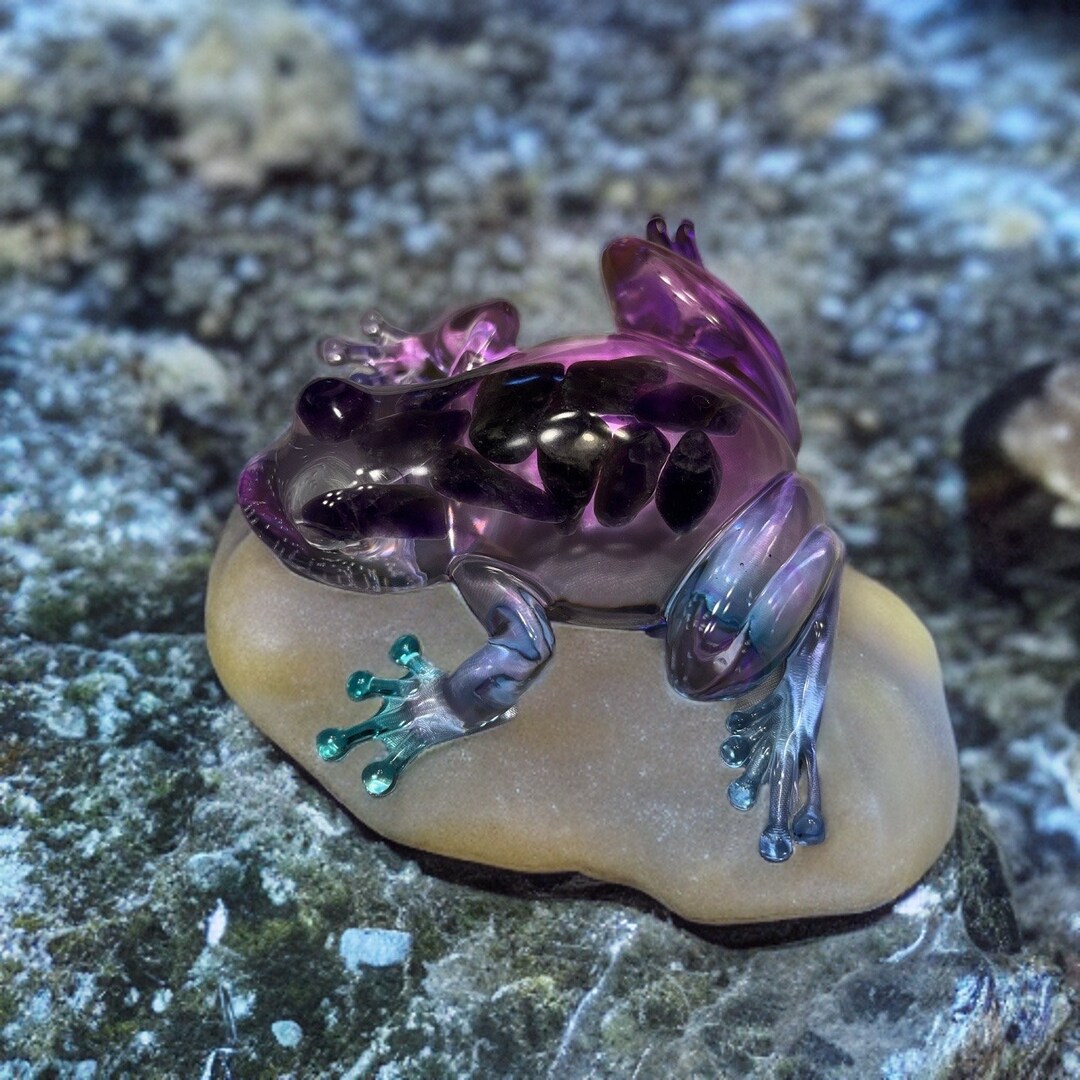 Resin Frog Figurines With Tumbled Amethyst, Frog Lover, Frogs, Desk ...