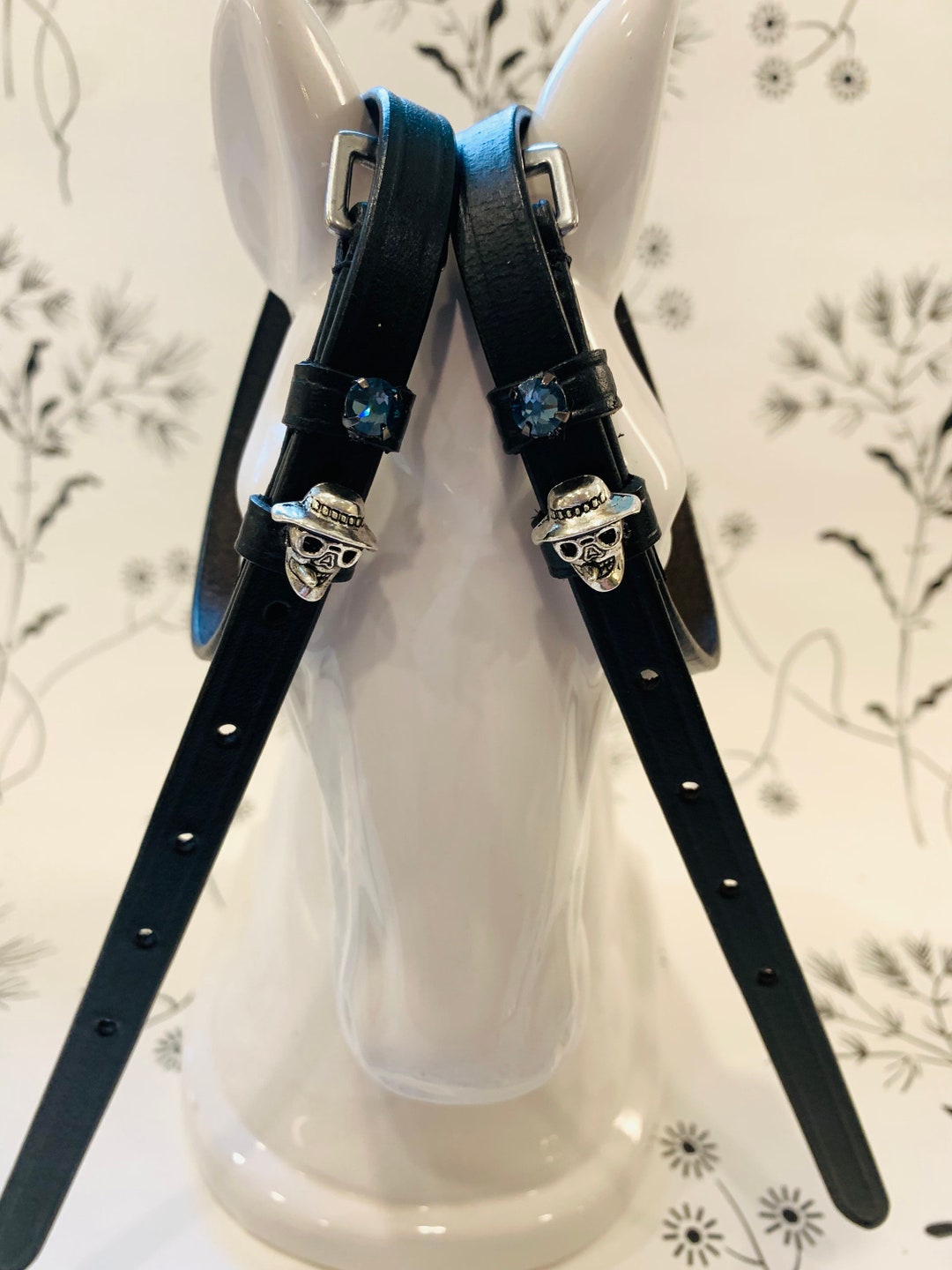 Black English Leather Spur Straps - Etsy