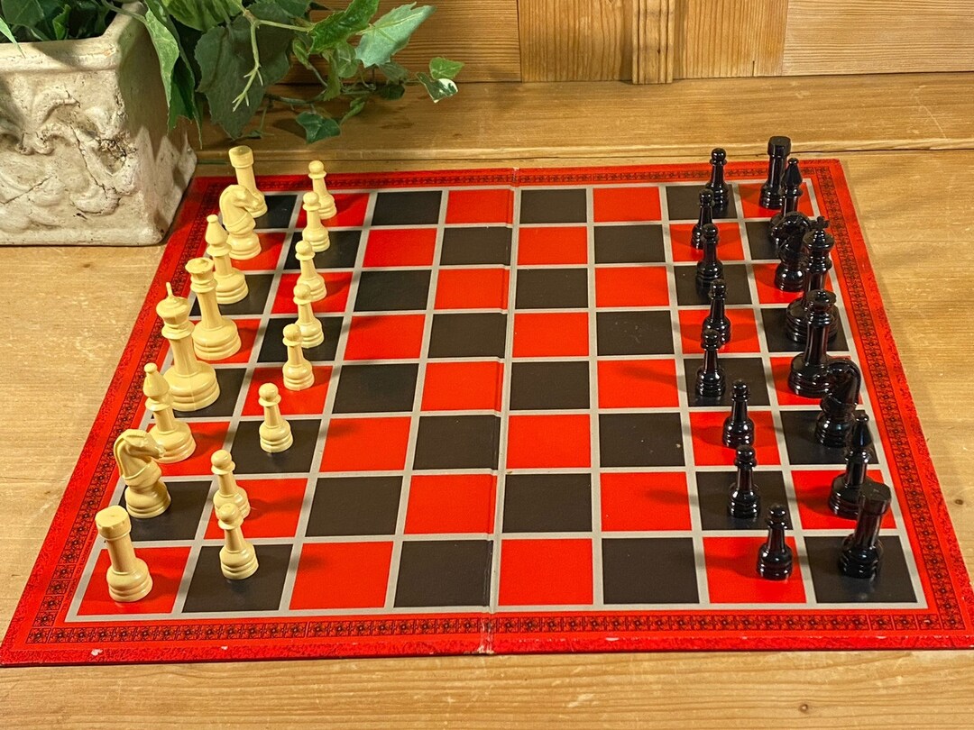 Vintage Game: Classic Chess Set in Black and Red | Cardboard Chess Set ...