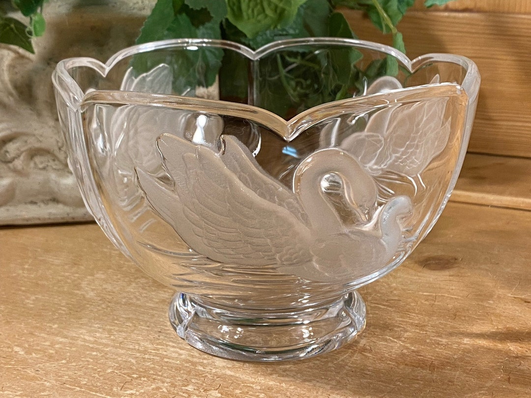 Vintage Lead Crystal Swan Bowl Teleflora Crystal Bowl With Swans ...