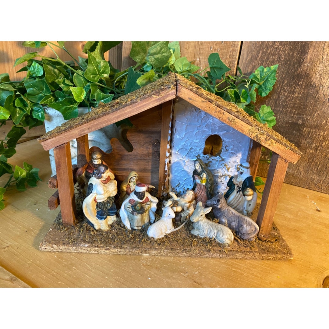 Vintage Manger Scene With Attached Figurines | Vintage Wood Nativity ...