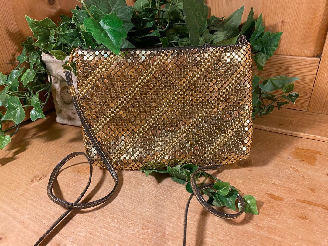 Vintage Gold Mesh Clutch Purse | Bueno | Gold Mesh Handbag With ...