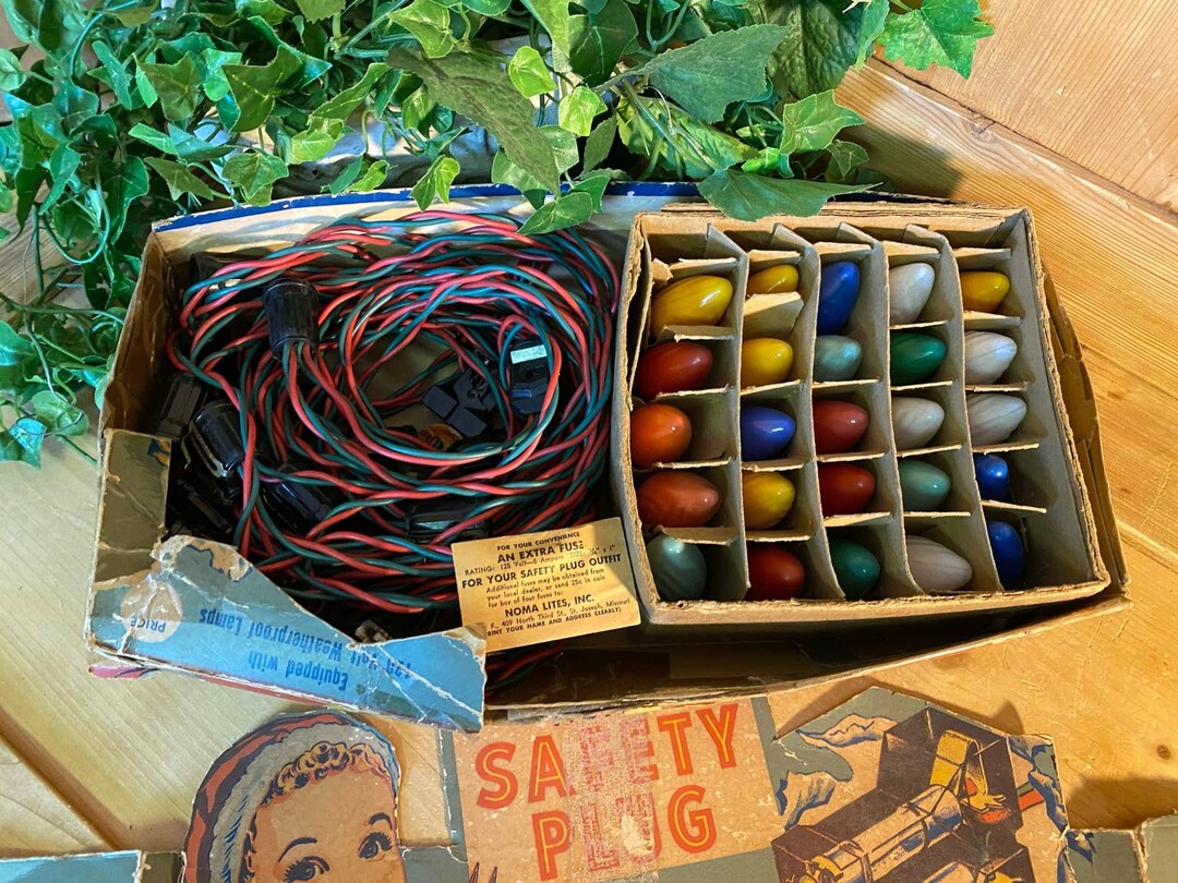 Vintage Homa Safty Plug Christmas Lights - Set of 25 (untested) | Box ...