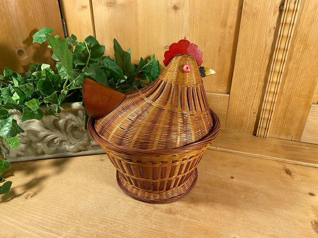 Vintage Wicker Chicken-shaped Basket | Brown Folk Art Chicken Basket ...