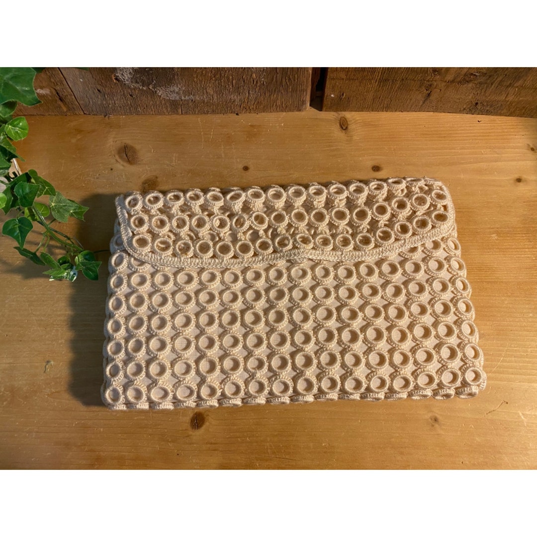 Vintage Cream Padded Clutch No Strap | Boho | Vintage Purse | Zipper ...