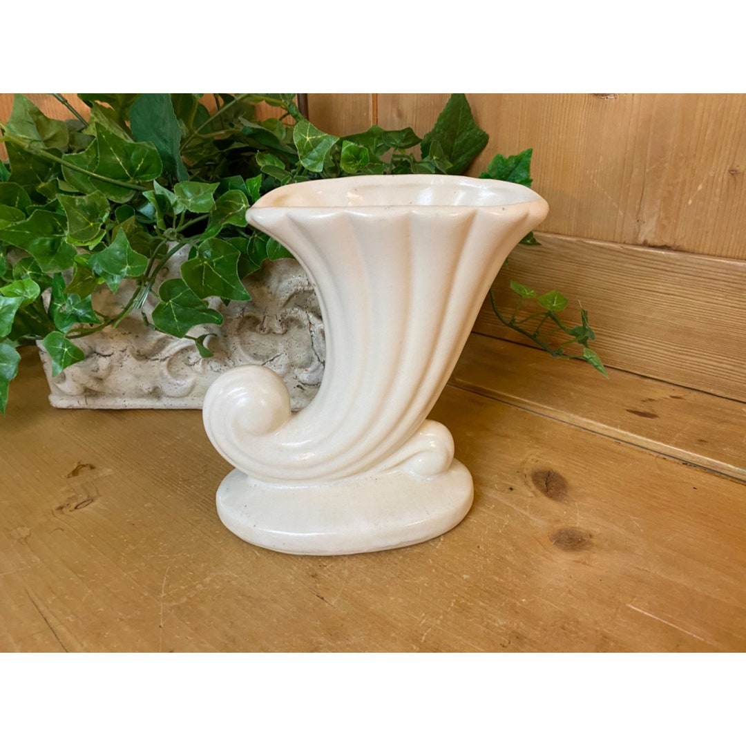 Vintage Cream Glazed Pottery Cornucopia Flower Vase | Shawnee Pottery ...