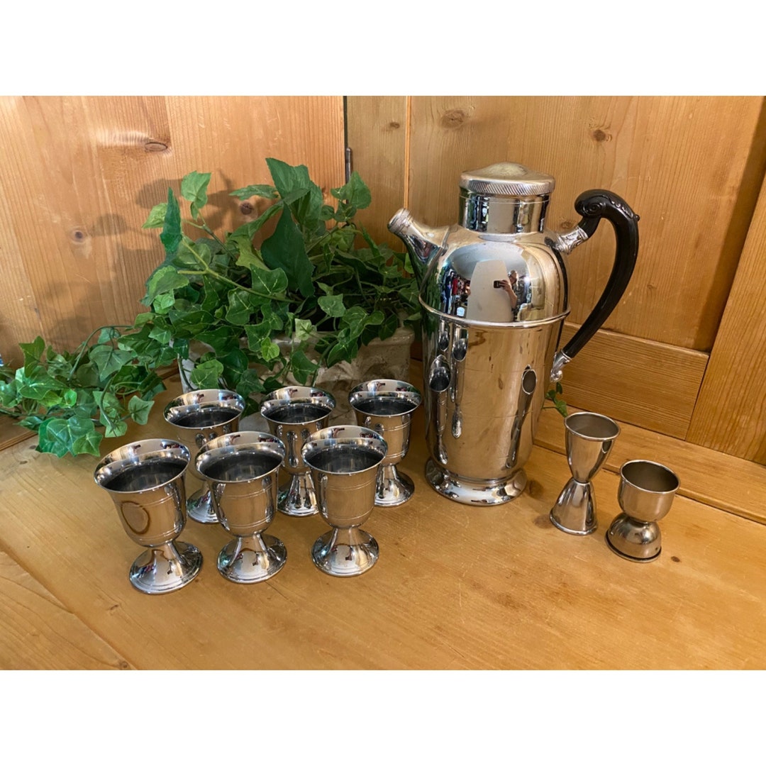 Vintage Chrome Barware Set - 1 Pitcher, 6 Glasses, 2 Measuring/mixing ...