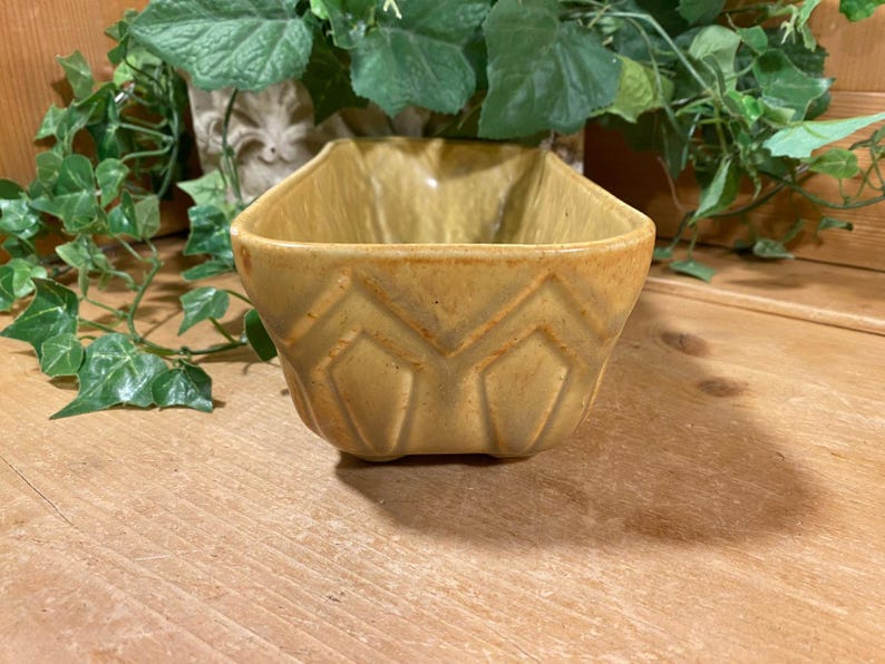 Vintage Mccoy Pottery Planter | Neutral Abstract Pattern | Midcentury ...
