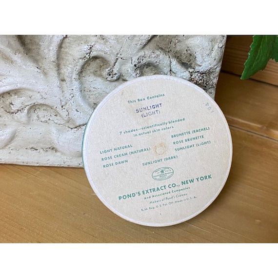 Vintage Ponds Face Powder Cardboard Tin Sunlight (Lig… - Gem