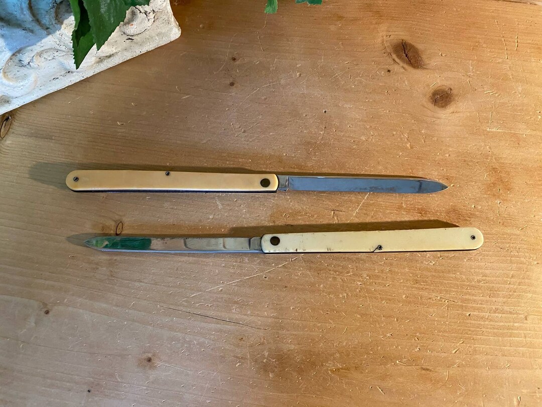 Vintage Colonial Pocket Knives - Set of Two | Folding Stainless Steel ...