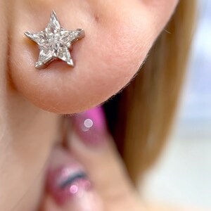 18k Kite Cut Diamond Invisible Setting Star Shaped Stud - Etsy