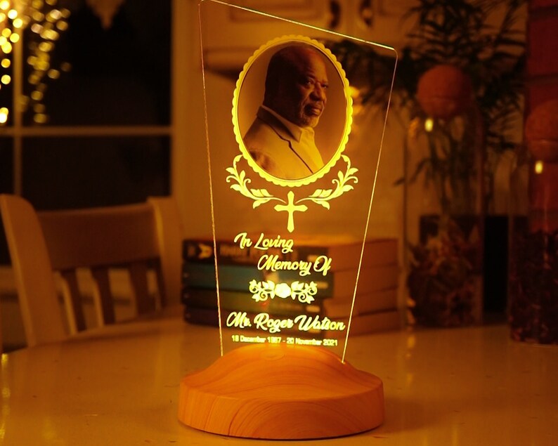 Personalized Memorial LED Lamp, Celebration of Life Table Decoration - Etsy