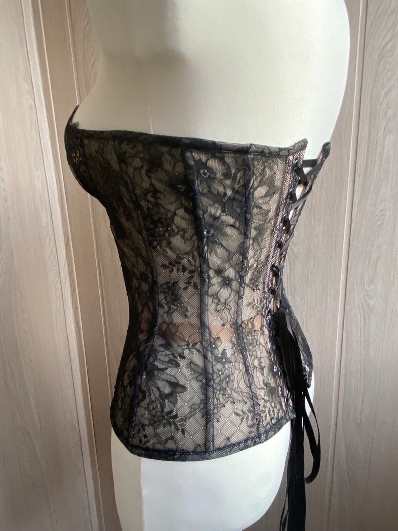 Aangepaste beige mesh korset met zwart kant korset met cups - Etsy België