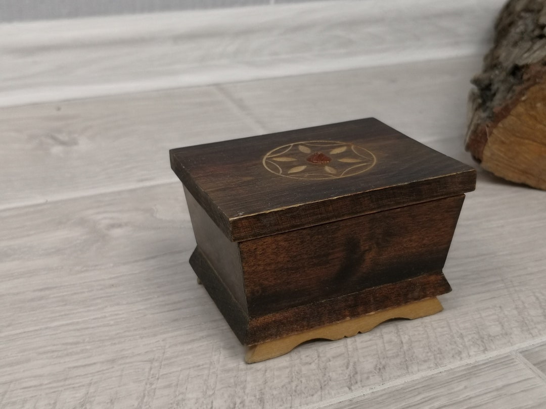 Wooden Box Vintage Small Wooden Box With Ornamental Straws Pattern ...