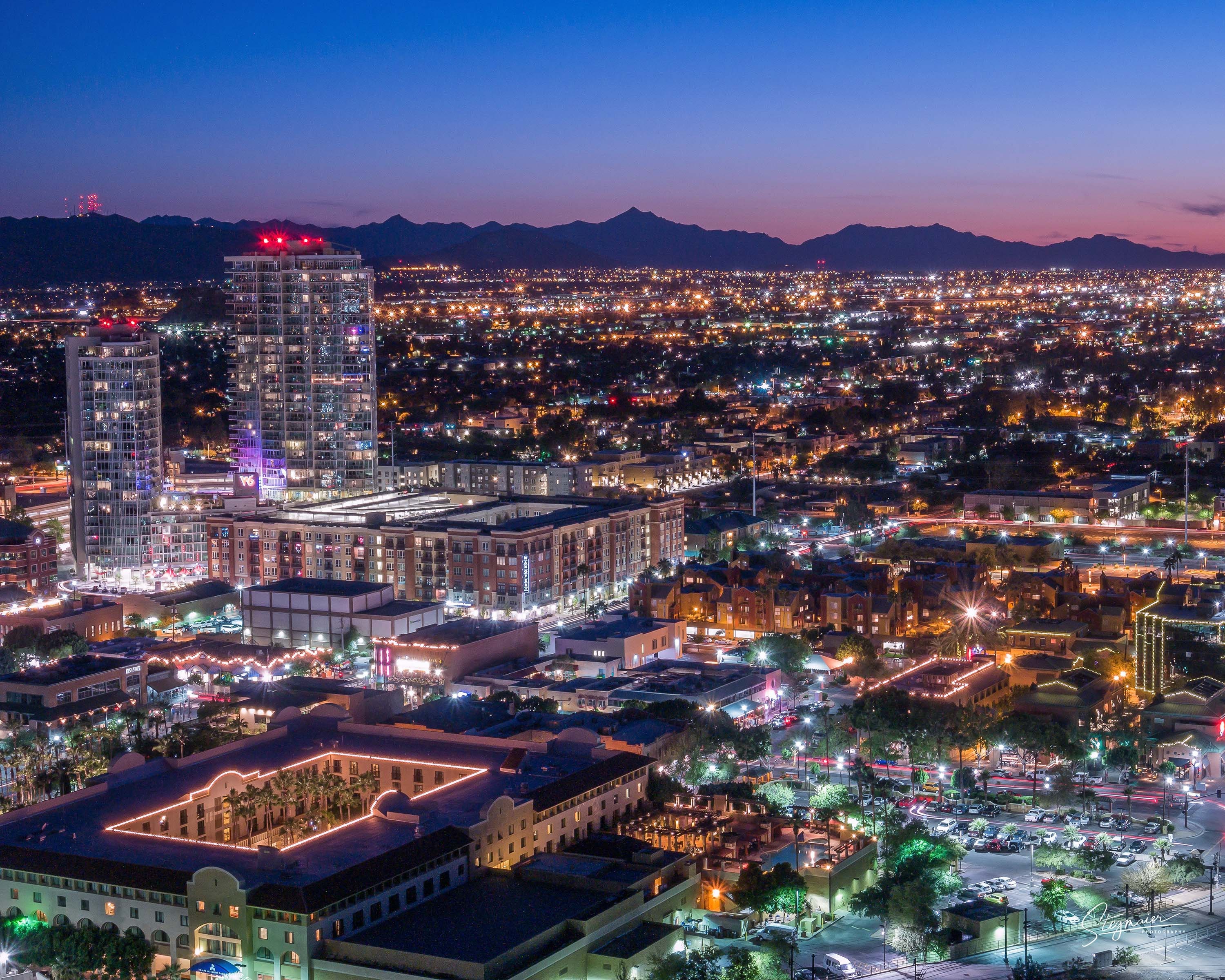 Tuscon Arizona, Sentinel Peak, Colorido sunset Skyline Wall Art Print ...