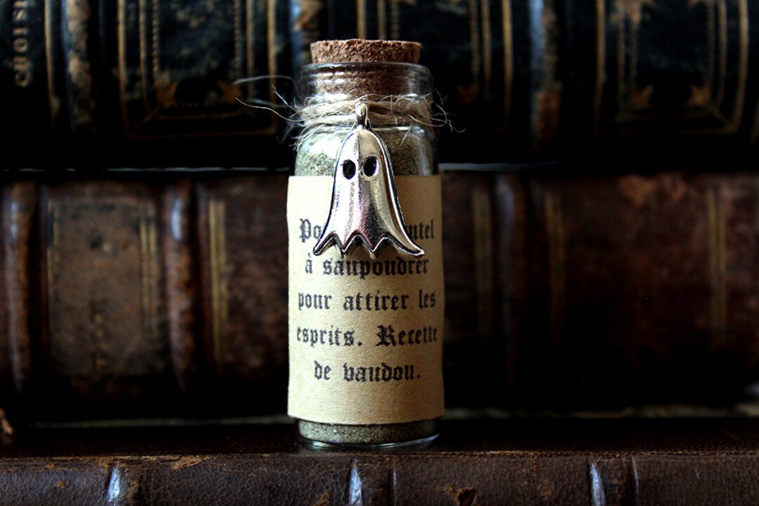 Altar Powder, Voodoo Recipe to Attract Spirits - Traditional Ritual ...